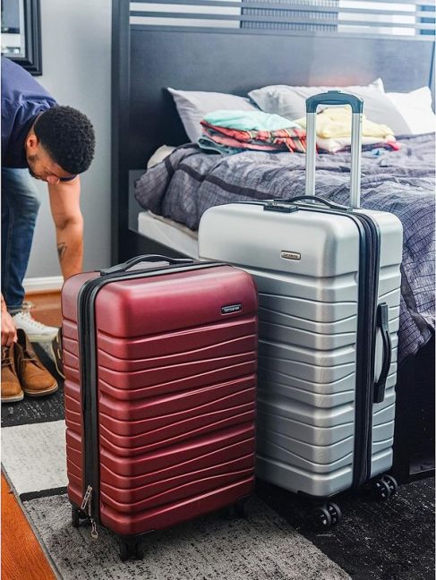 How to wrap a suitcase? Effectively and cheaply at home - Suitcase Review